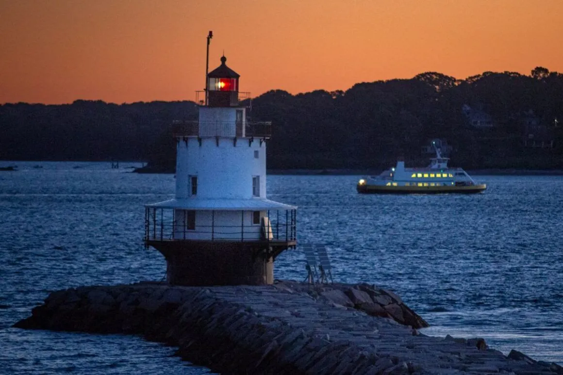 Ferry prices are turning Peaks Island into ‘gated community’
