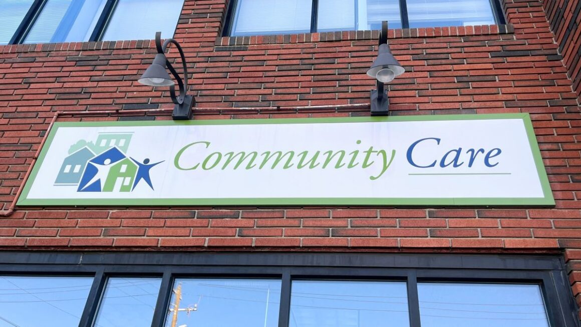 Contractor organized timely child welfare visits 10% of the time